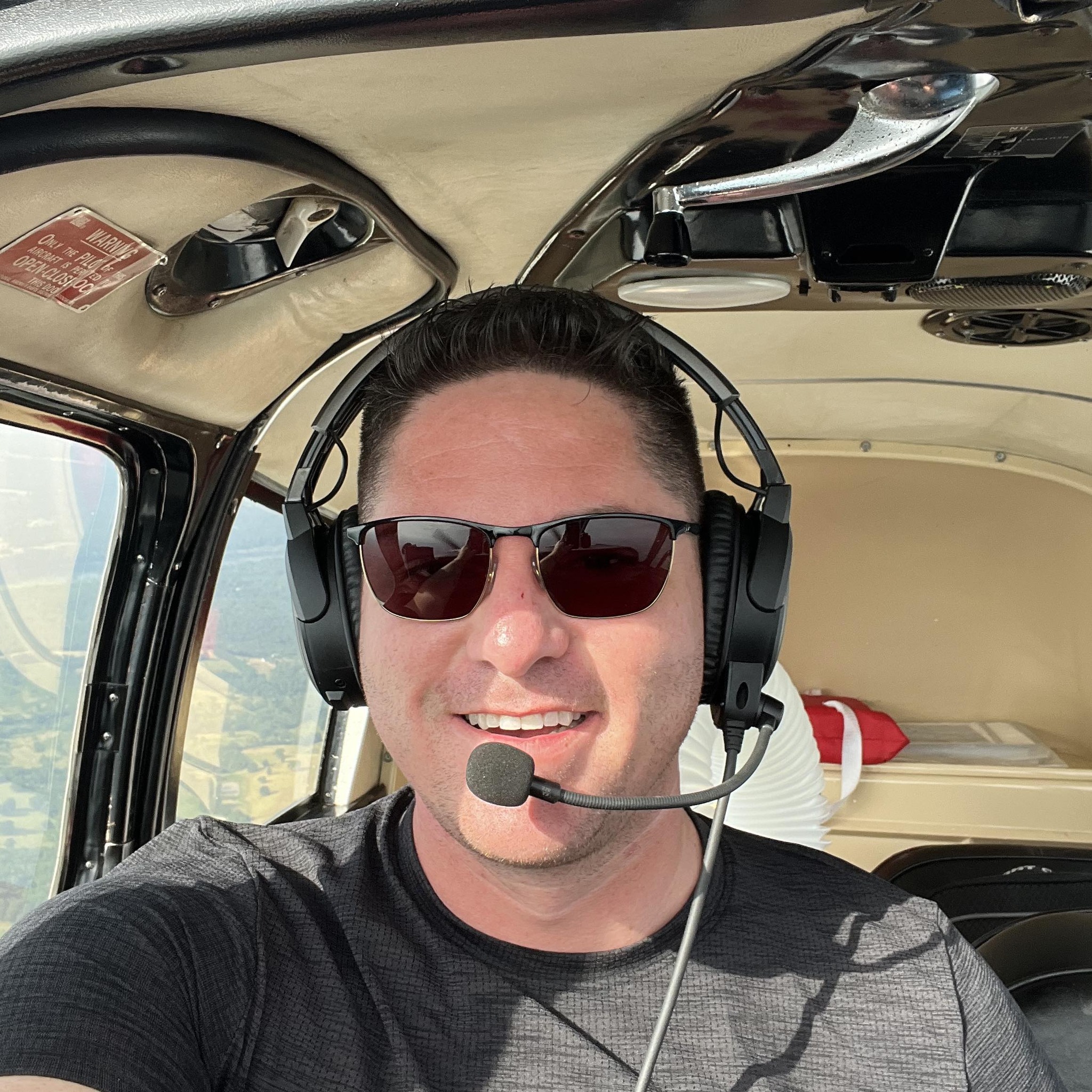 About Us - Short Final Aviation